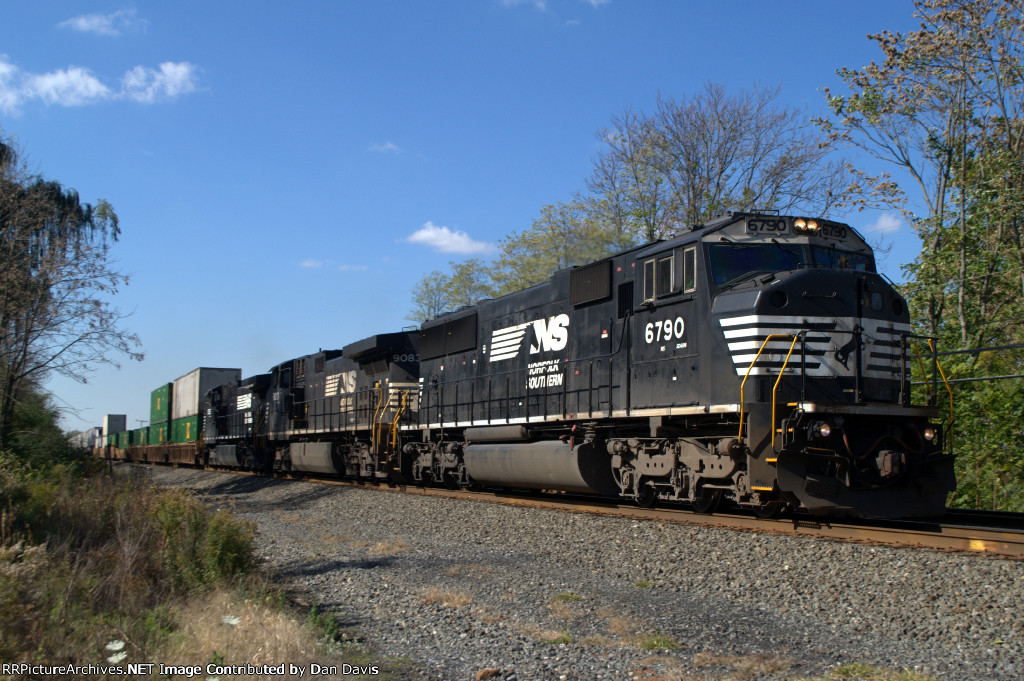 NS SD60M 6790 leads 20K